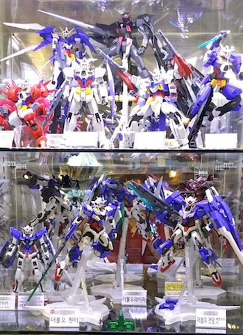 Dennis-Toys: Gundam Base - Korean Seoul Busan