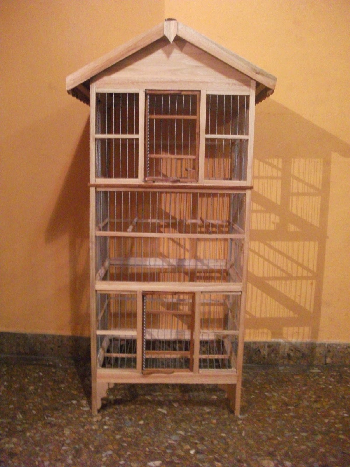 fábrica de jaulas para aves