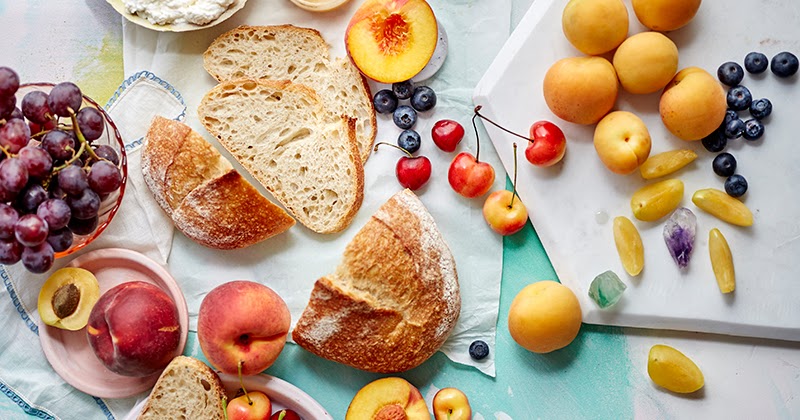 tea cup tea: ROASTED SUMMER STONE FRUIT & RICOTTA TOASTS