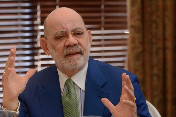 Picoteando el Espectaculo: César Medina creció con su pluma. Inició en ...