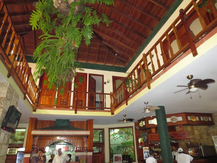 Cuban Cigars, Culture & Lifestyle: 5ta Y 16 LCDH & Carlos Robaina ...