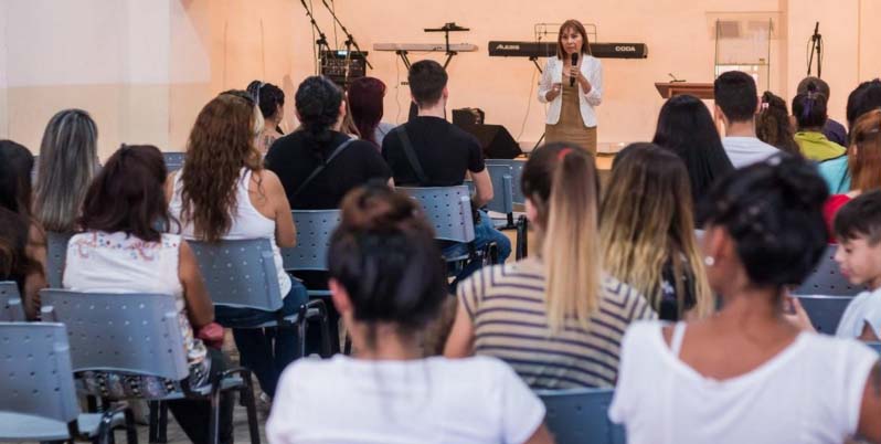 La Defensa: Inicio de clases del Plan Fines