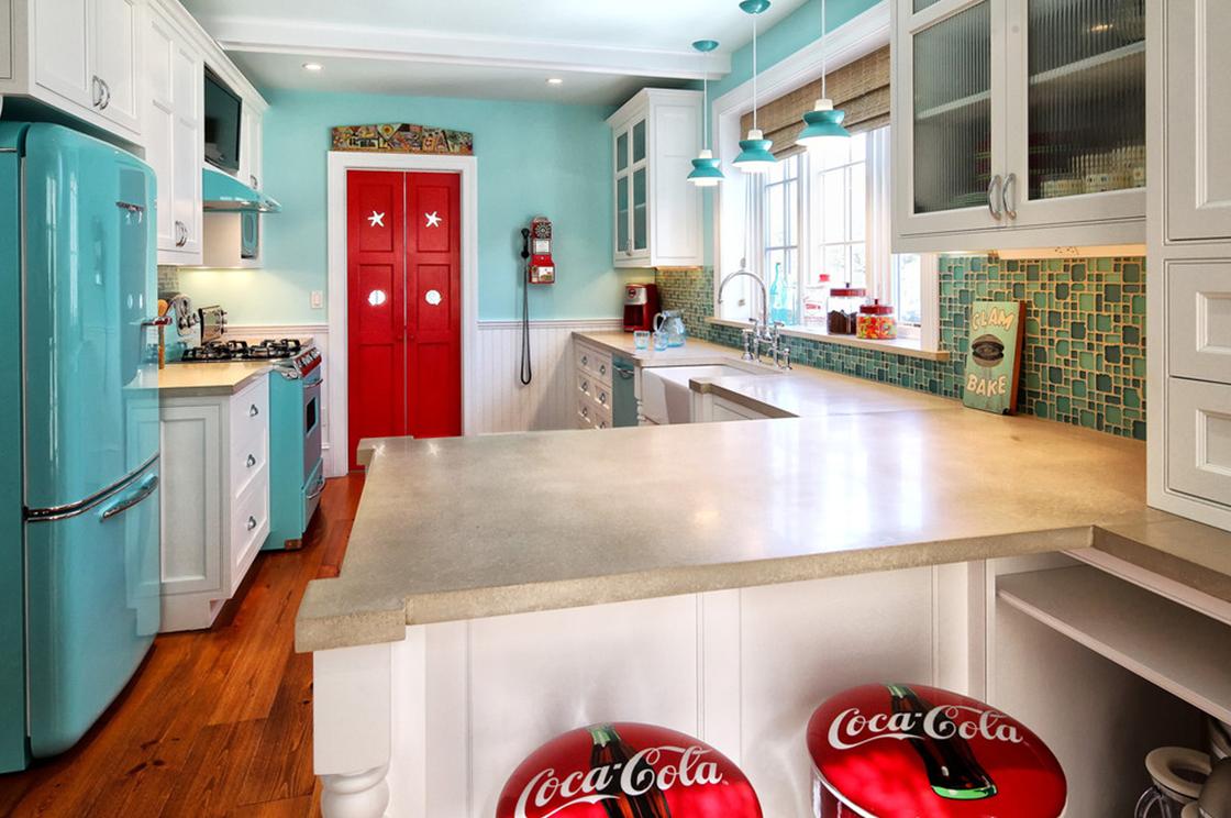 Delorme Designs: RETRO KITCHEN