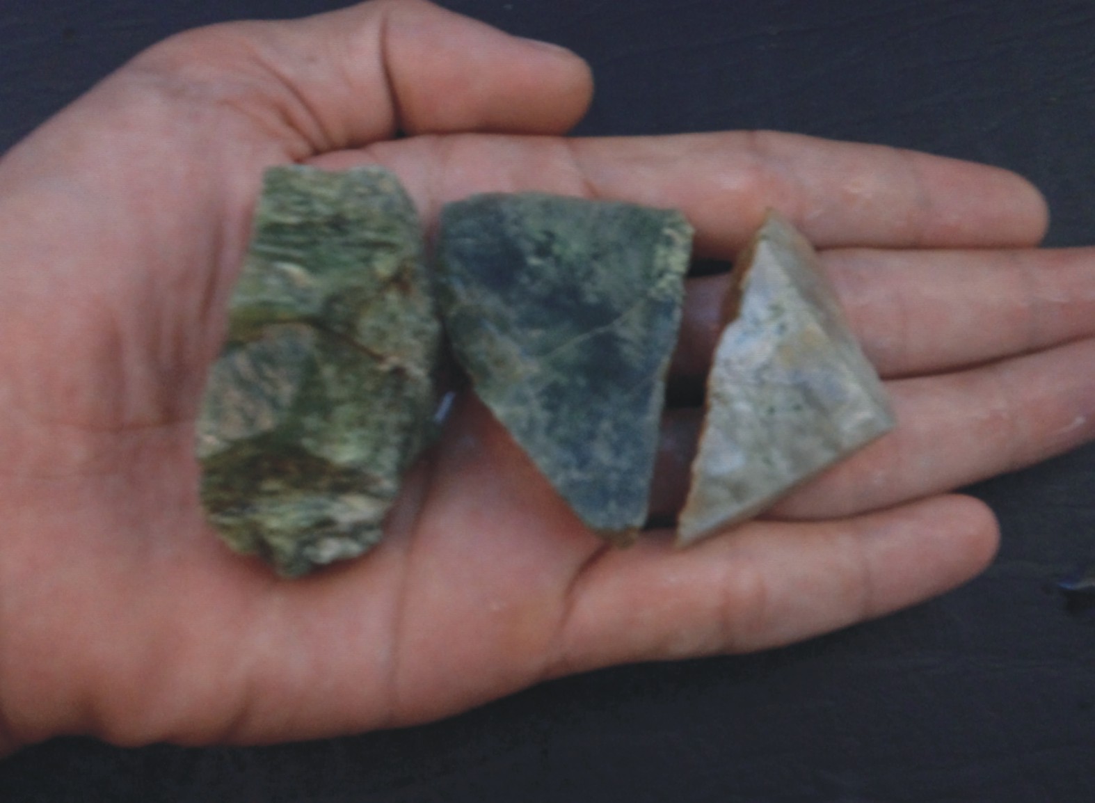 AKIK STONE: NATURAL ROUGH SUNGAI DAREH KRISTAL Code-NRSDK 0052