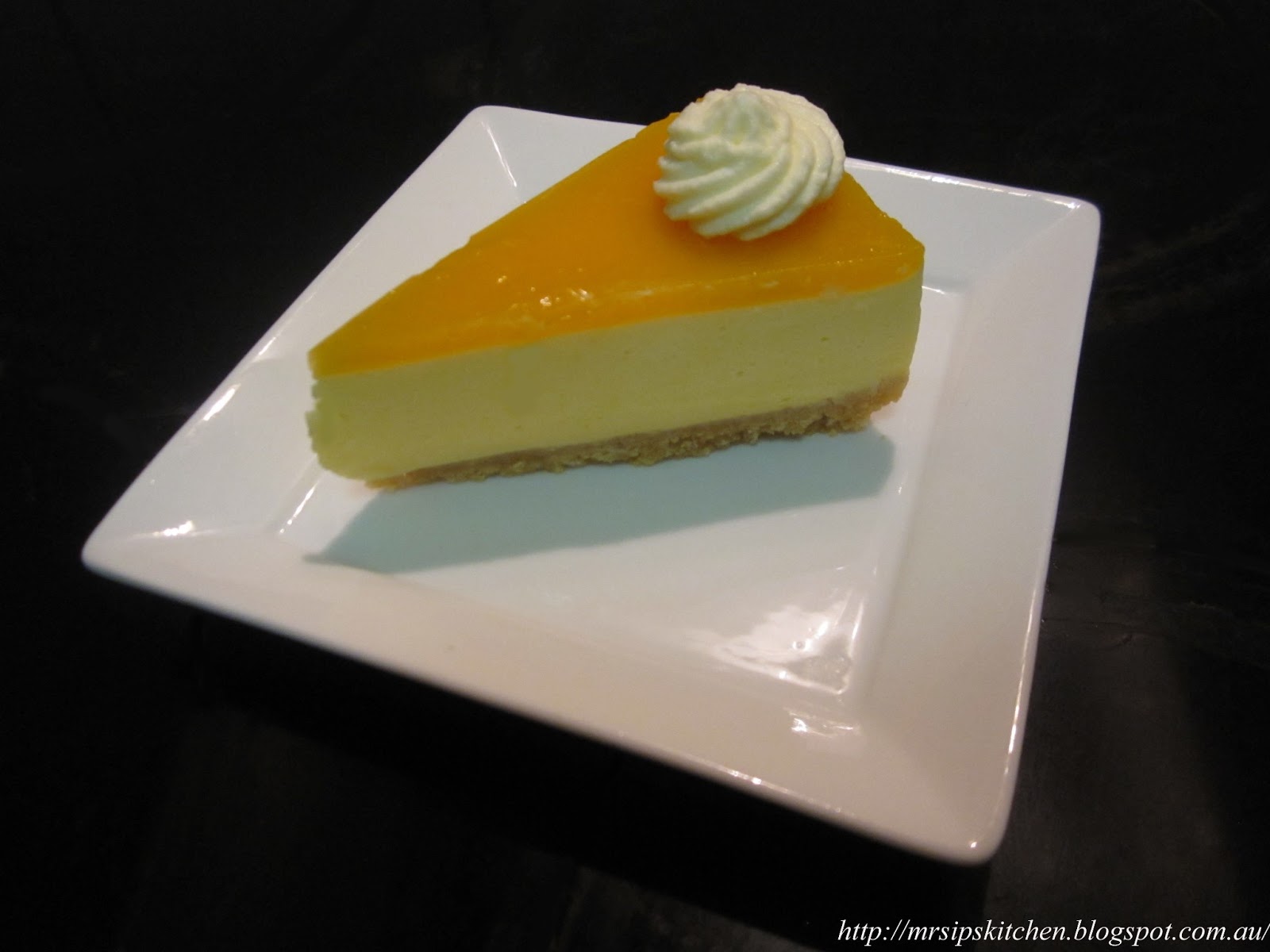 Mrs. Ip's Kitchen: Chilled Mango Cheesecake