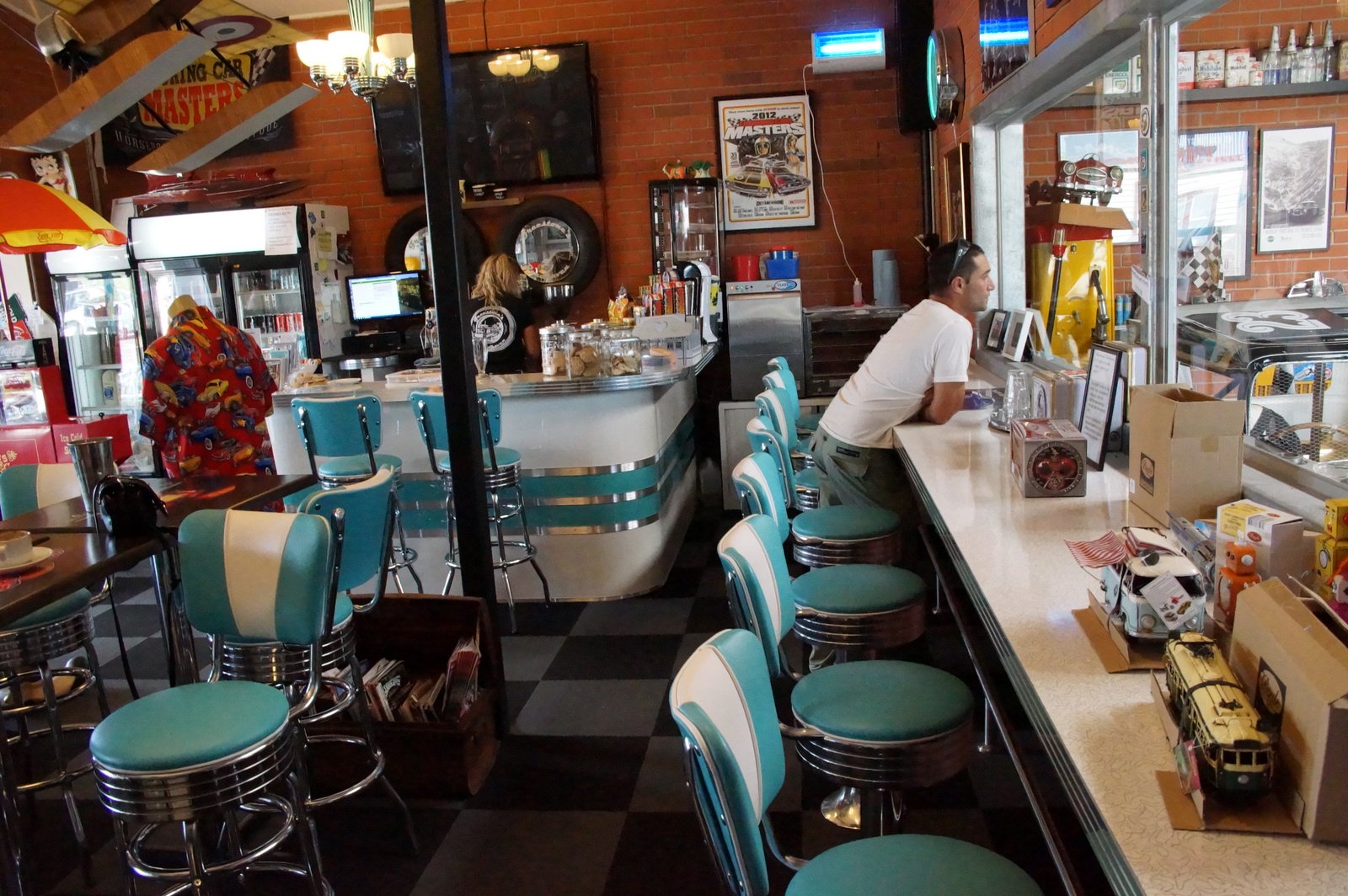 Magi and Sam: Freestone's Roadhaven 60's Restaurant in Aireys Inlet on ...