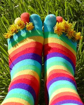 LoveTheSeventies: FUN RAINBOW STRIPED TOE SOCKS FROM THE 70's!