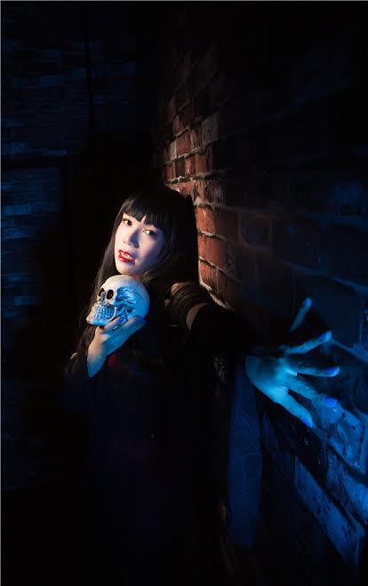 Vampire Beauties: The Vampire Photo Shoot