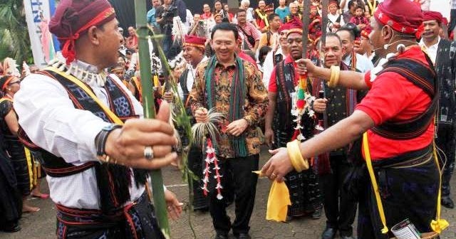 BLOG ME: Kebudayaan Bajawa(Upacara Adat Reba)