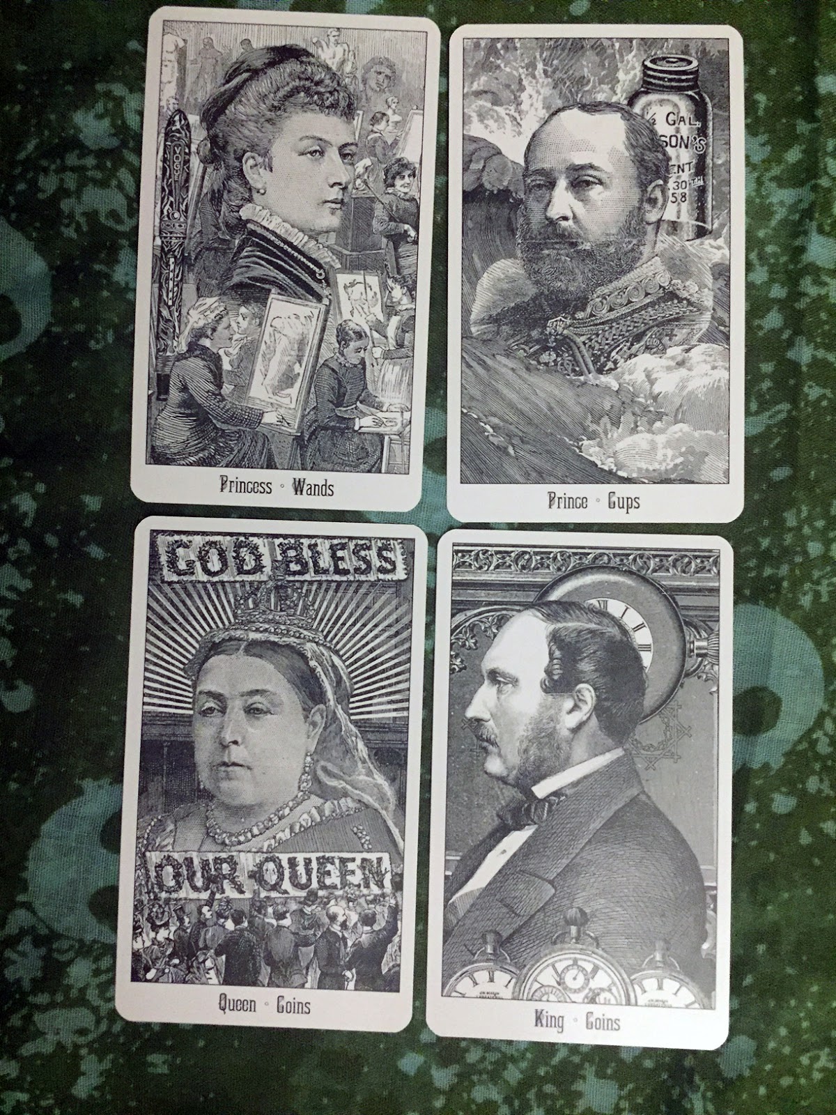 Wandering Endearments: Tarot Review - Victoria Regina Tarot