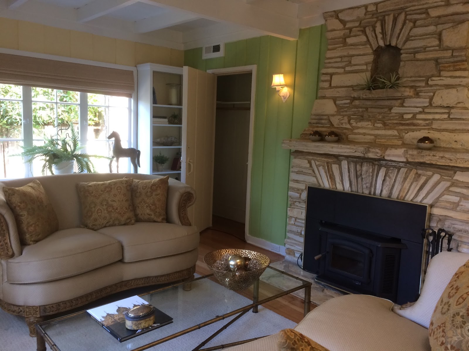 Hugh Comstock’s Architectural Signature – Inside “Doll’s House”