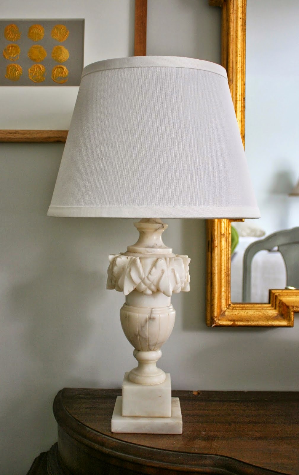 Alabaster Lamps: Classic Decor