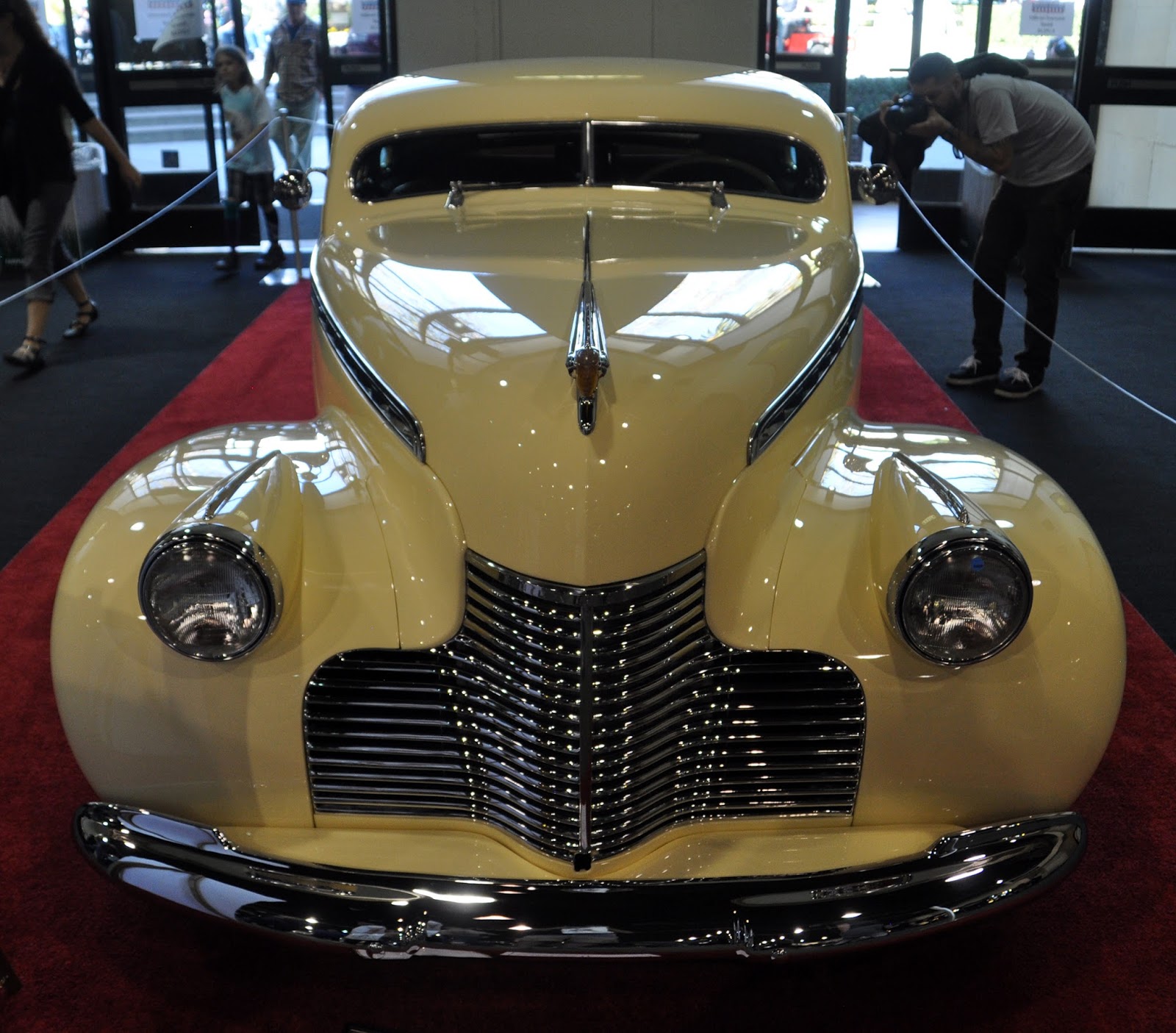 Just A Car Guy: cool custom made by Bello's, El Ruletero