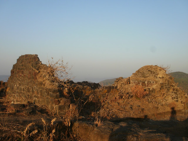 Anurag's Corner: AvchitGad-Birwadi Fort-GhosalGad-TalaGad-Kuda Caves ...