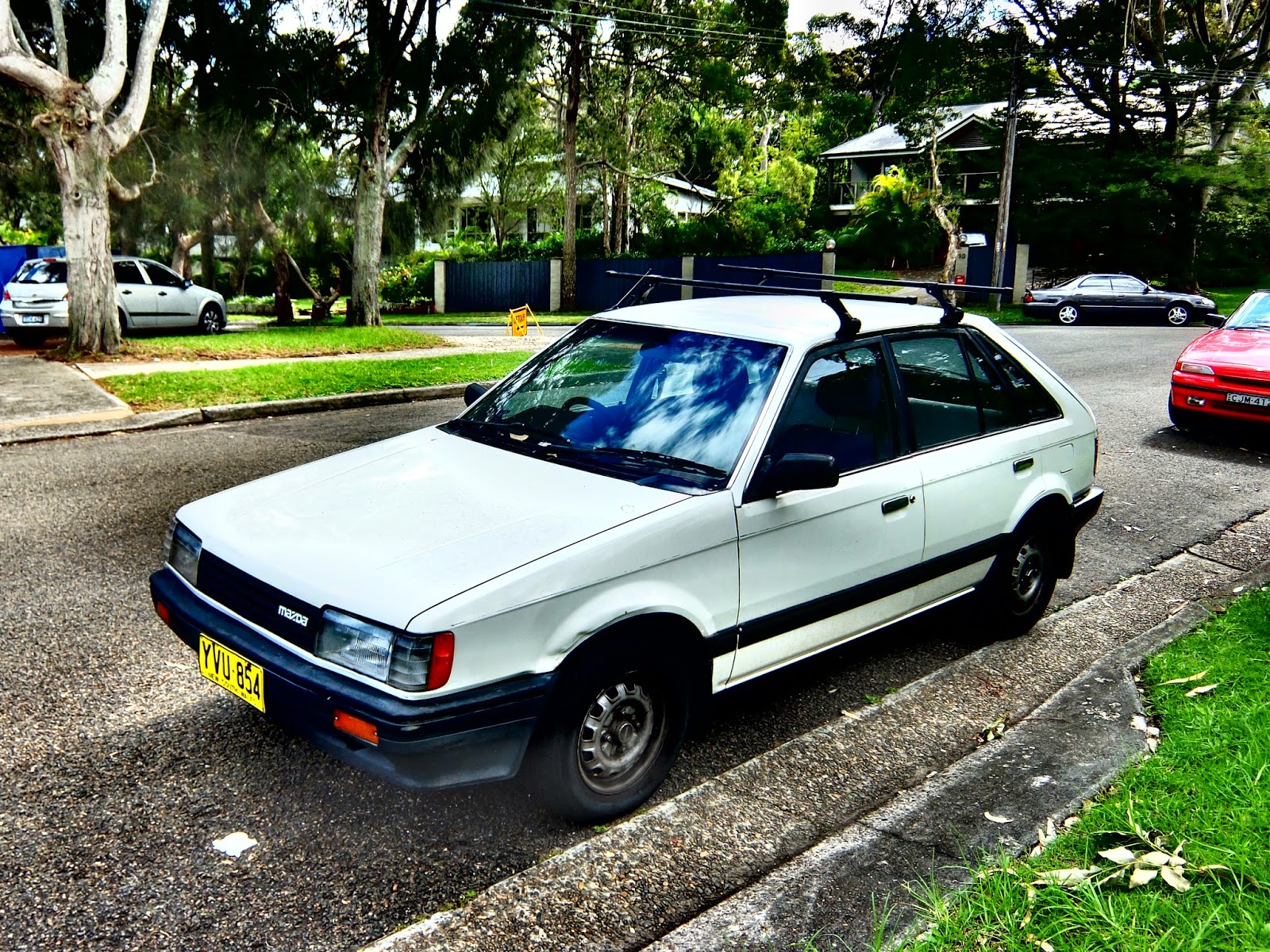 Aussie Old Parked Cars: 1985 Mazda BF 323 1.6 5-door Hatchback