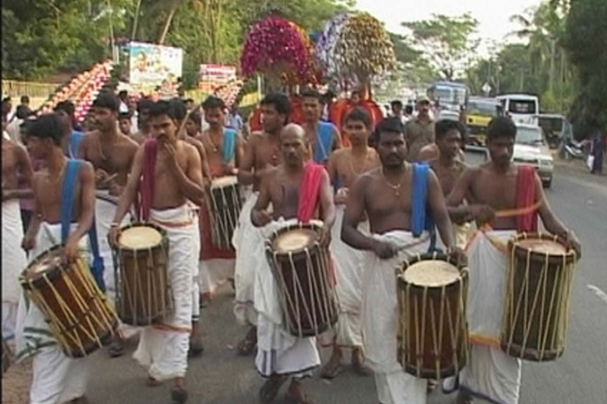 Valapad Triprayar Thalikulam Vatanappally Engandiyur Thanniam: December ...