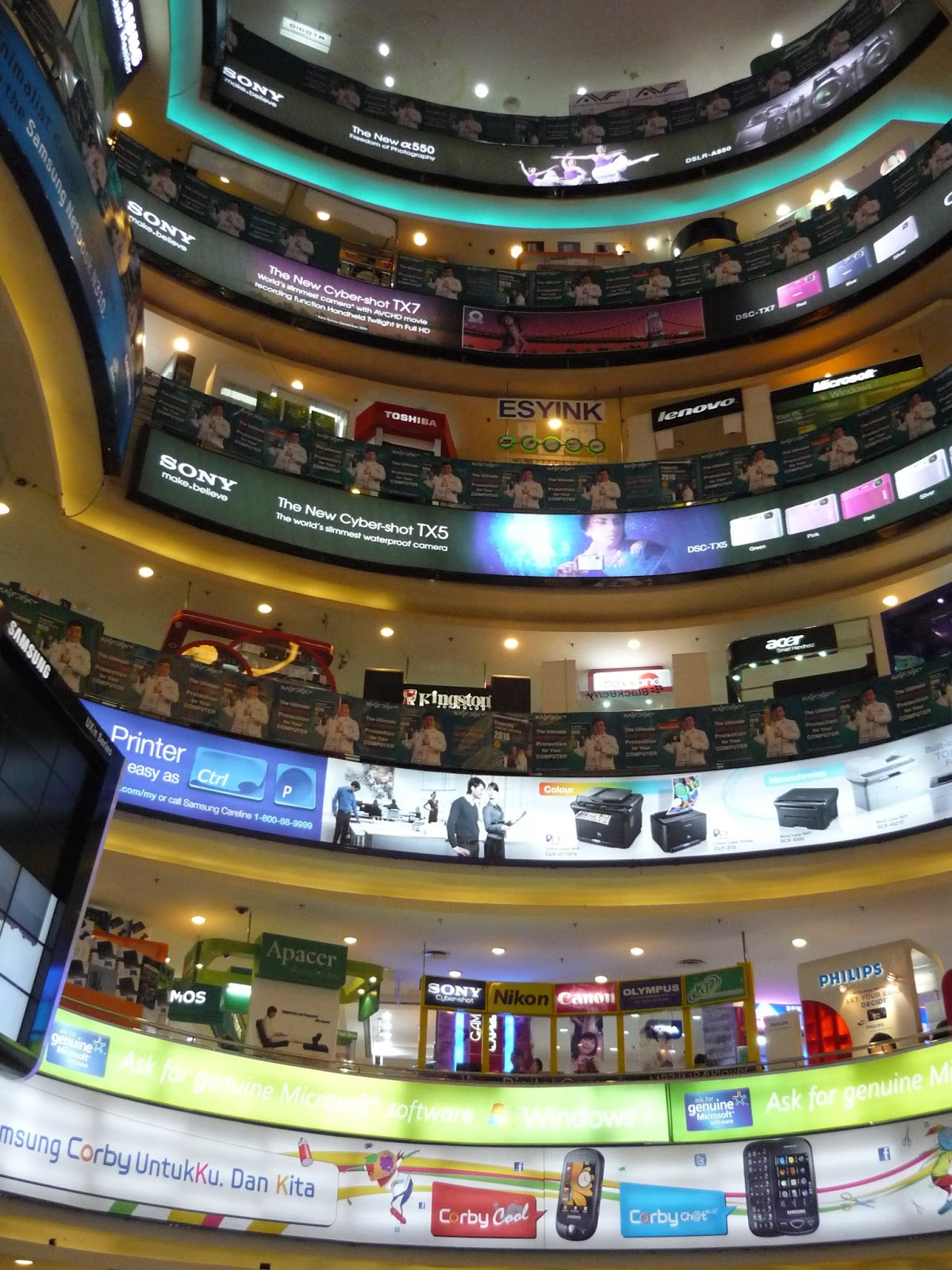 Our Journey : Kuala Lumpur Bukit Bintang - Low Yat Plaza
