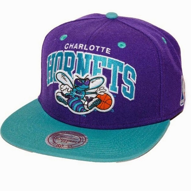 Rádio Brasil 90: Boné do Charlotte Hornets anos 90