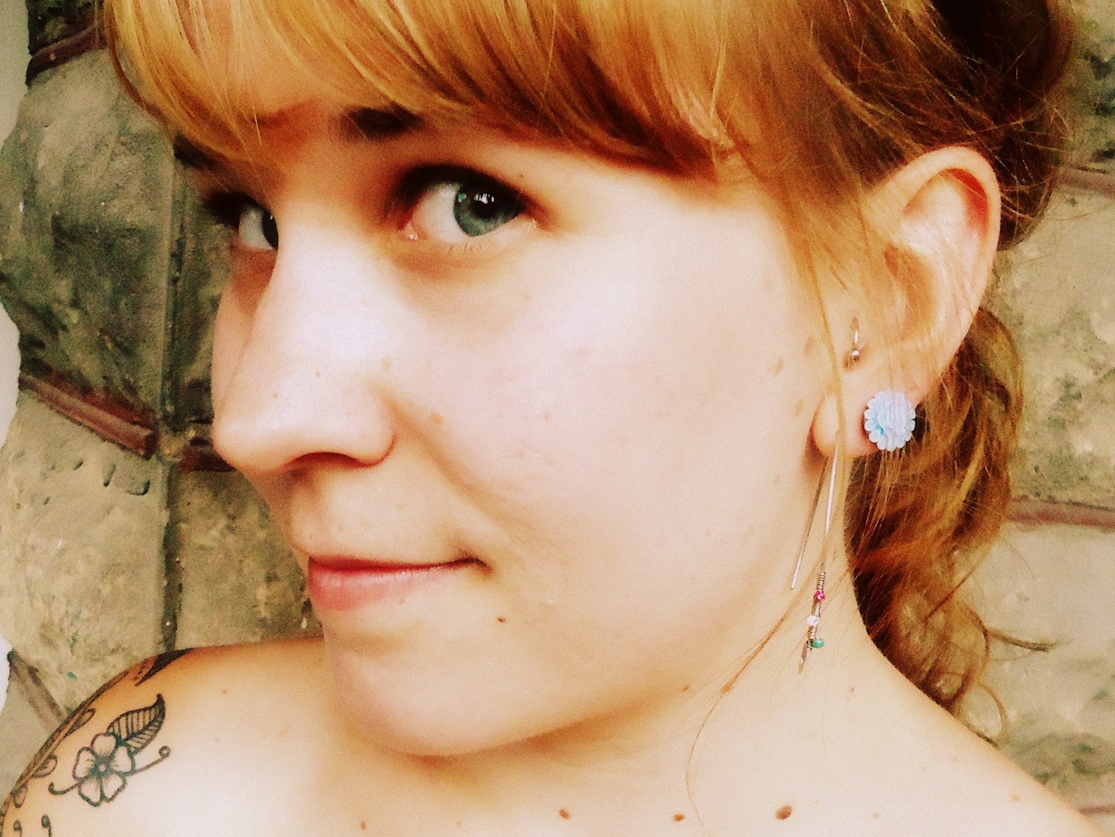 KareWares: DIY Floral plugs