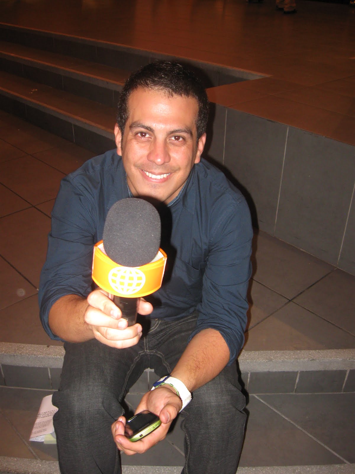 Como se llama el reportero de america espectaculos de la mañana ...