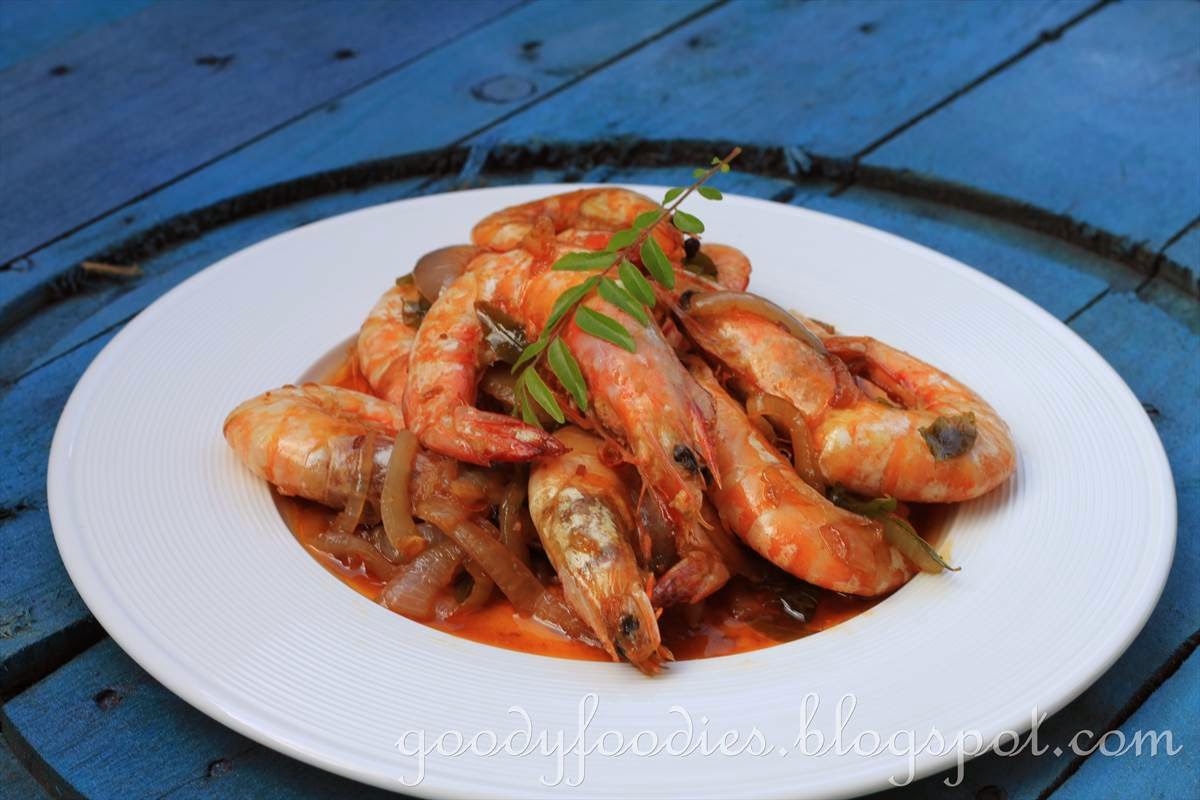 GoodyFoodies: I cooked: King Prawns with Garlic Butter and Curry Leaves
