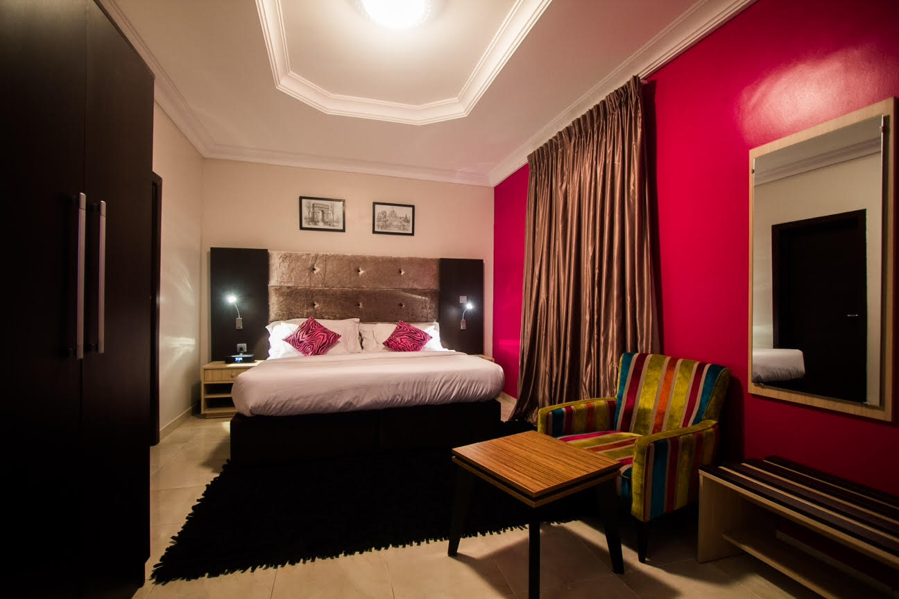 Le Paris Continental Hotel opens tomorrow - See inside! (photos)