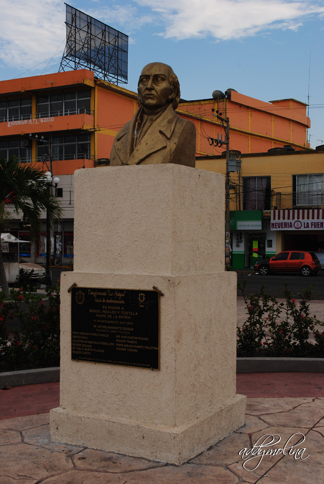 Cachivaches: Tintero de lo incierto: Ciudad Cardel, Veracruz (Fotografía)