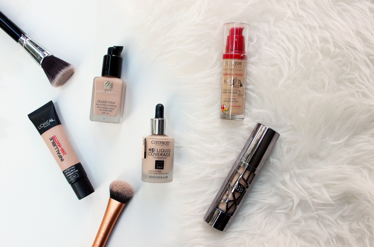 TOP 5 BESTE FOUNDATIONS | A Beauty To Rock