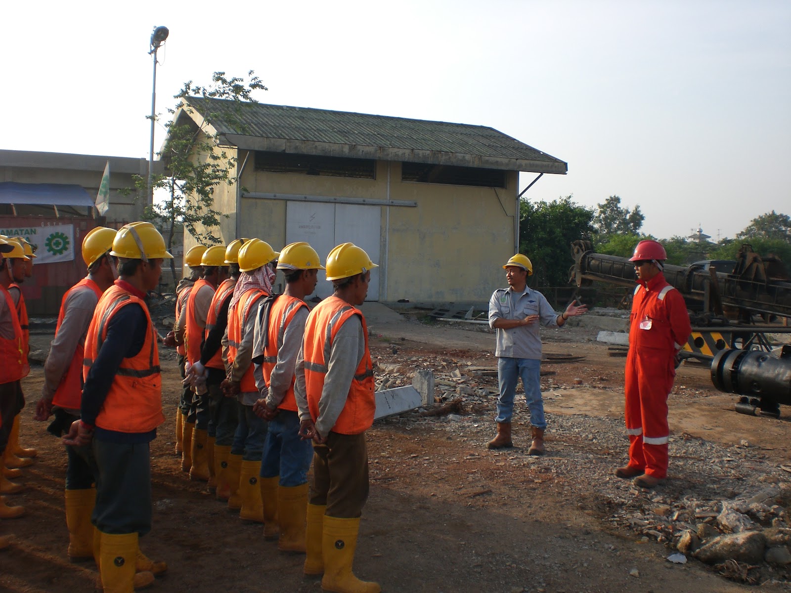 PT. CATUR ELANG PERKASA QHSE DEPARTEMENT: ToolBox Meeting (Rapat Awal ...