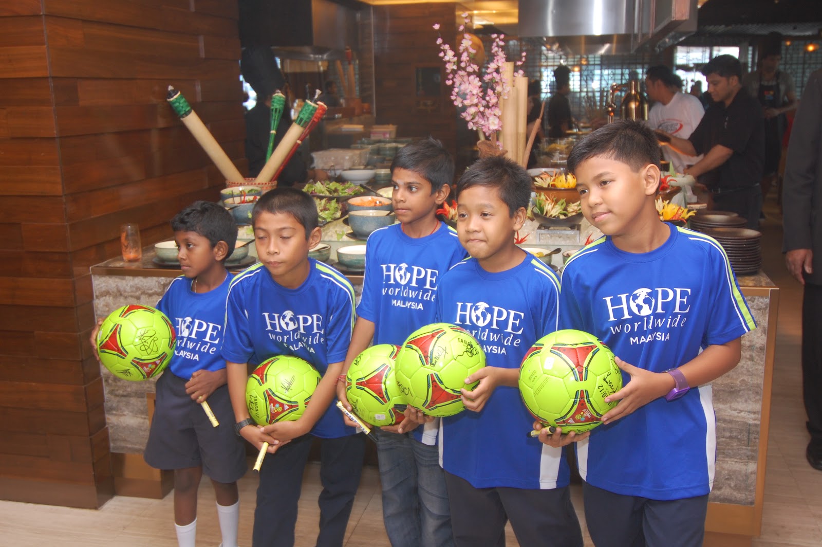 HOPE worldwide Malaysia: Boys from Football for HOPE Program meet the ...