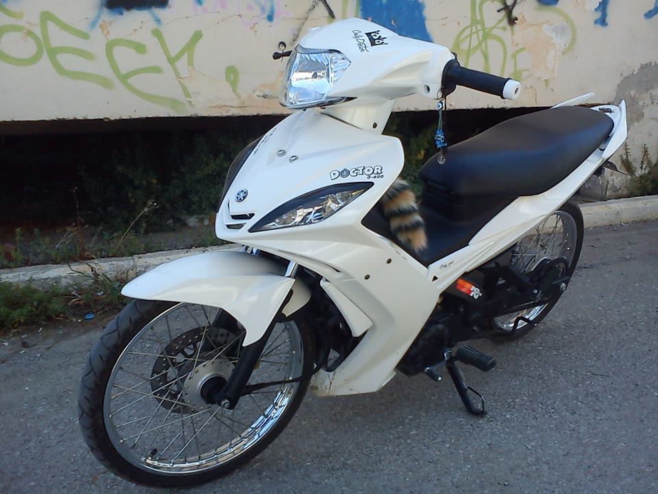 Mikrowio me dio rodes: Yamaha Crypton X "Μαρακι"