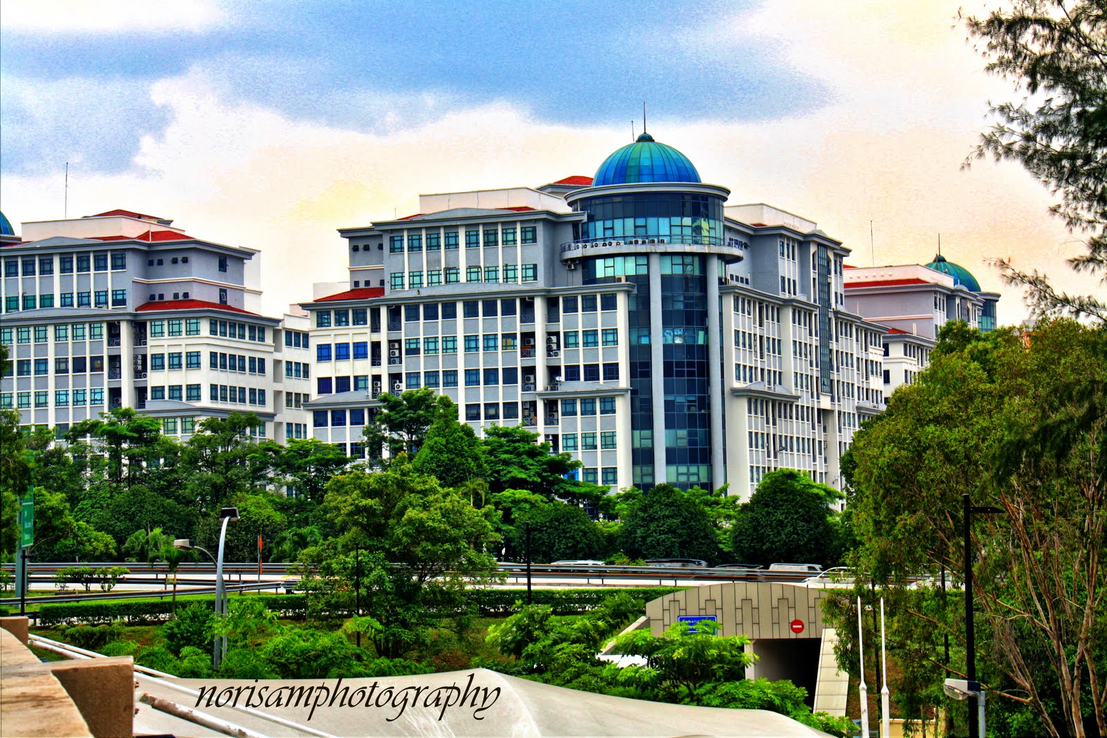 Norisam's Photoblog: HDR: Persada PLUS