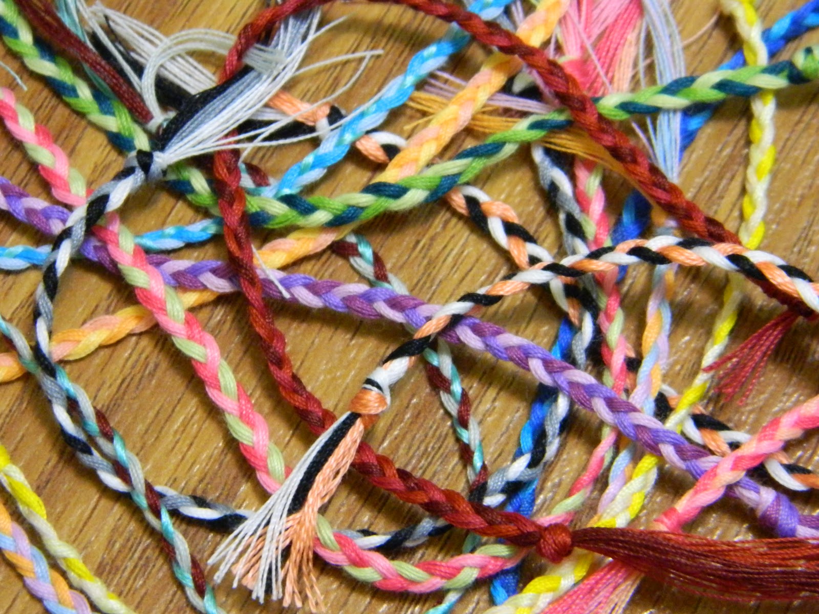 Makeup and Art Freak: Colorful Handmade Thread Bracelets