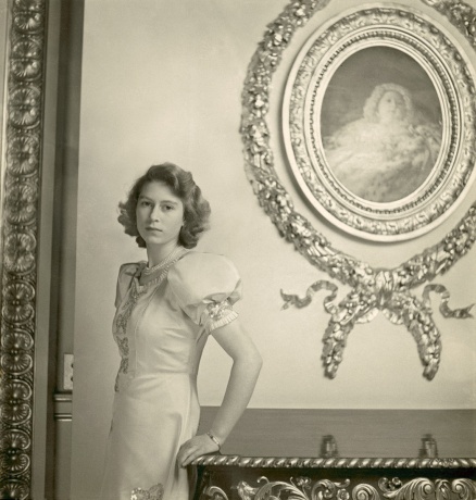 The Young Queen - Photographs Of Queen Elizabeth II By Cecil Beaton
