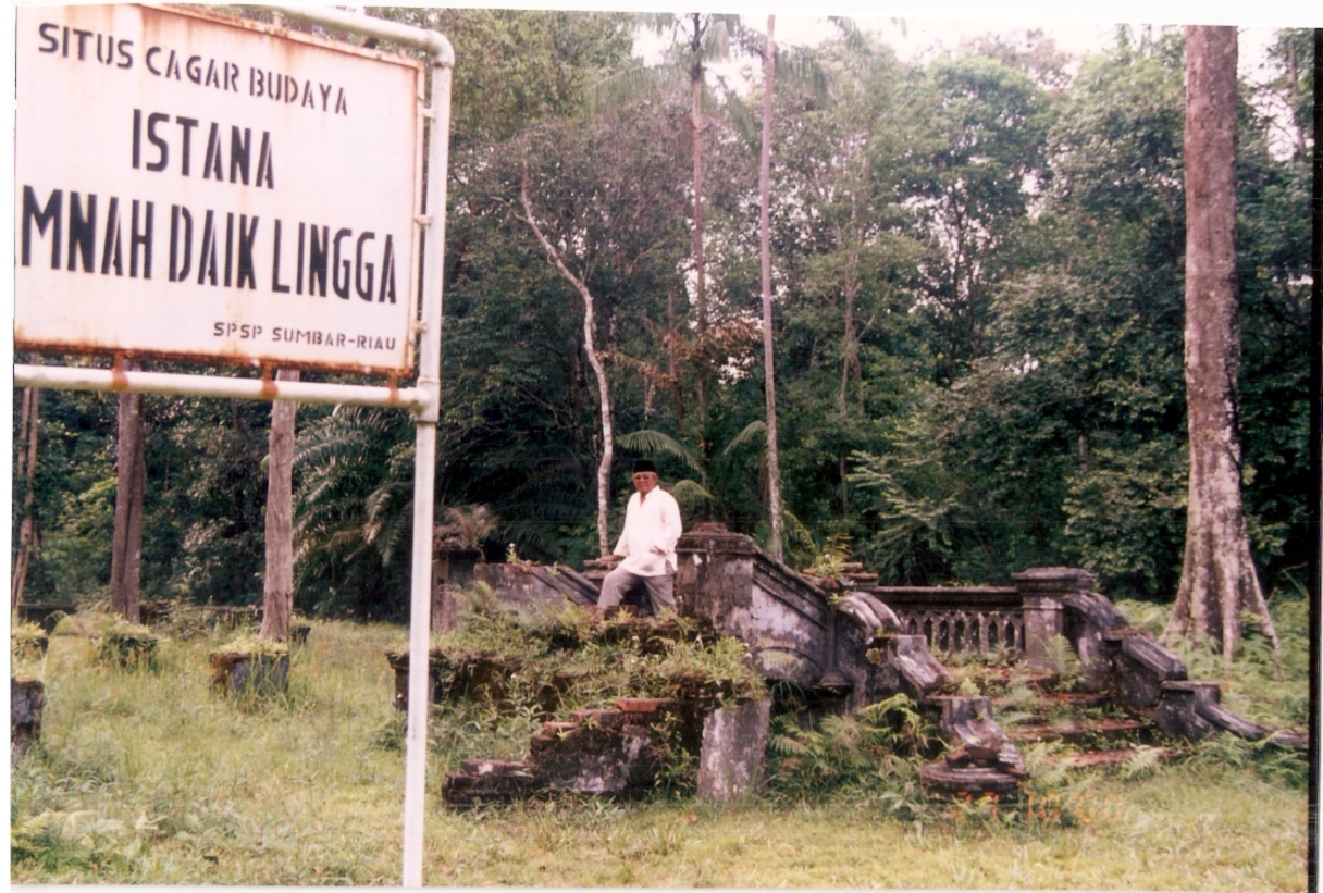 SEPANJANG JALAN KENANGAN: PULAU PANDAN JAUH KE TENGAH GUNUNG DAIK ...