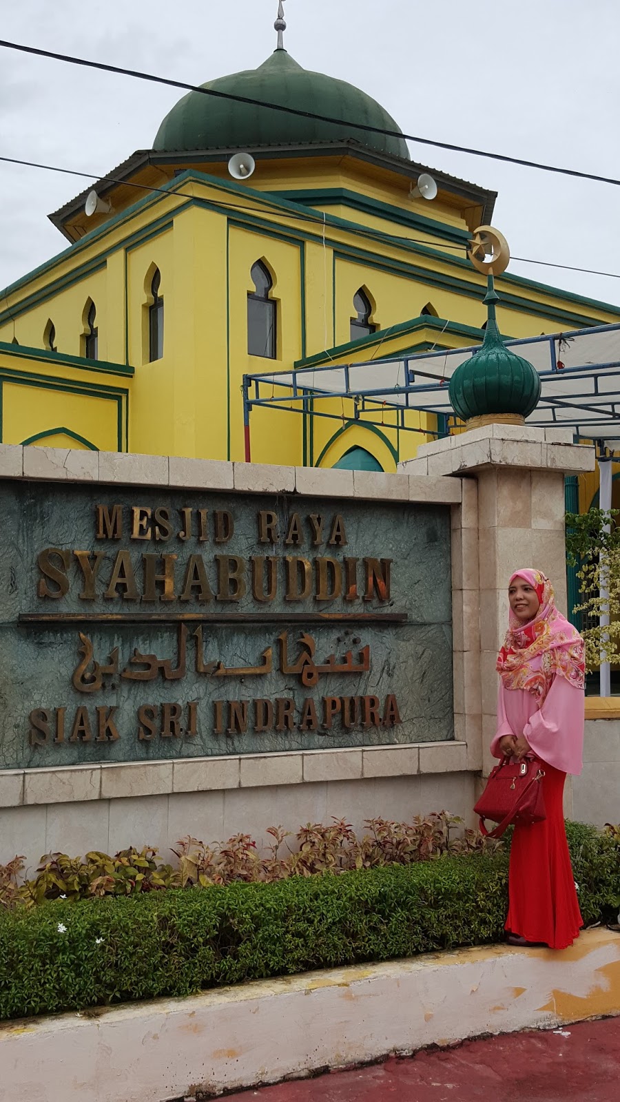 Meh Travel With Me!!: Masjid Raya Syahabuddin dan Makam Pahlawan ...