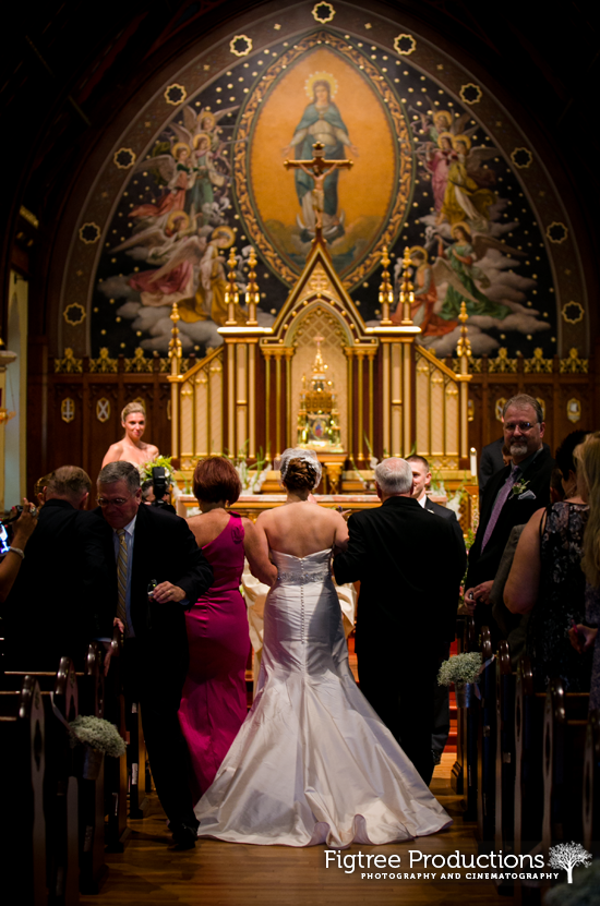 Figtree First Look: Tara & Bryan | The Grain House