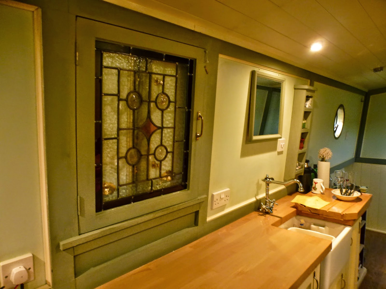 Narrowboat SKYLARK 2: New side hatch window