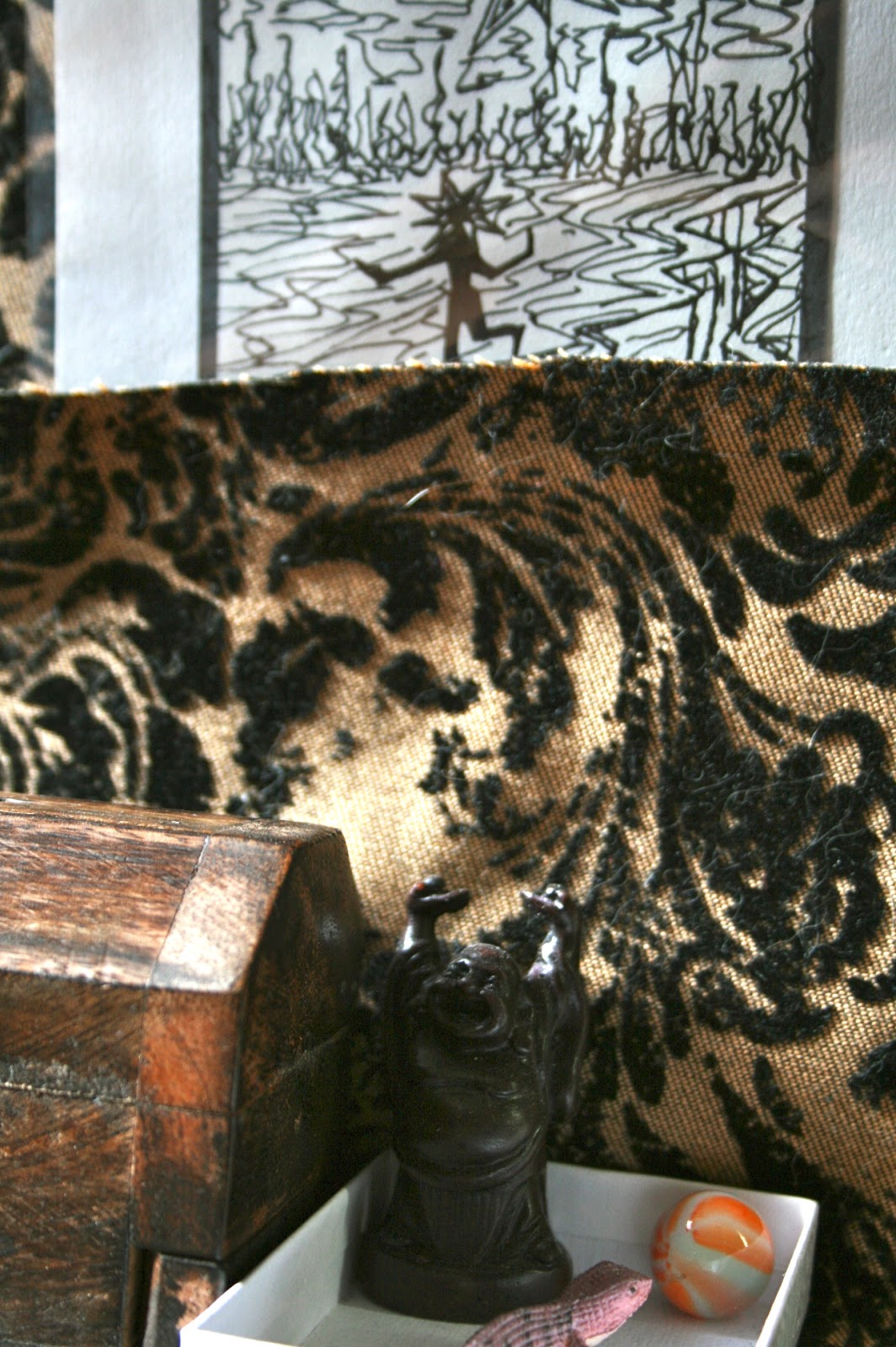 A Spoonful of Sparkle: DIY - Travel Trunk Revamp