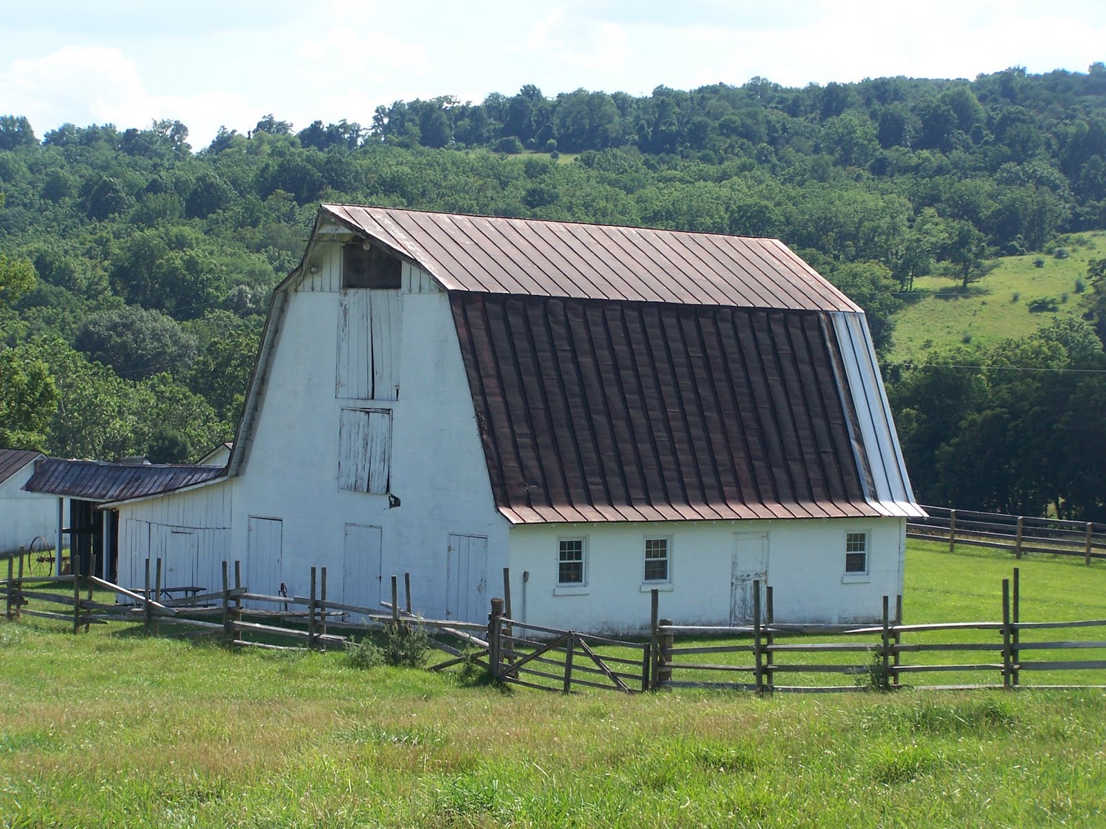 Shenandoah River, Blue Riidge Mountains and Northern Virginia Horse ...