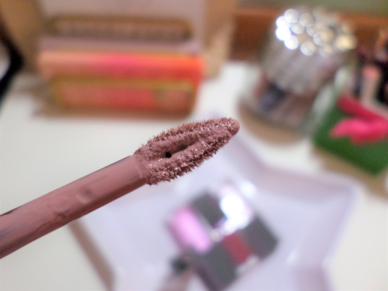 Lique Cosmetics: Matte And Metallic Liquid Lipstick Review | Ivey and Marc