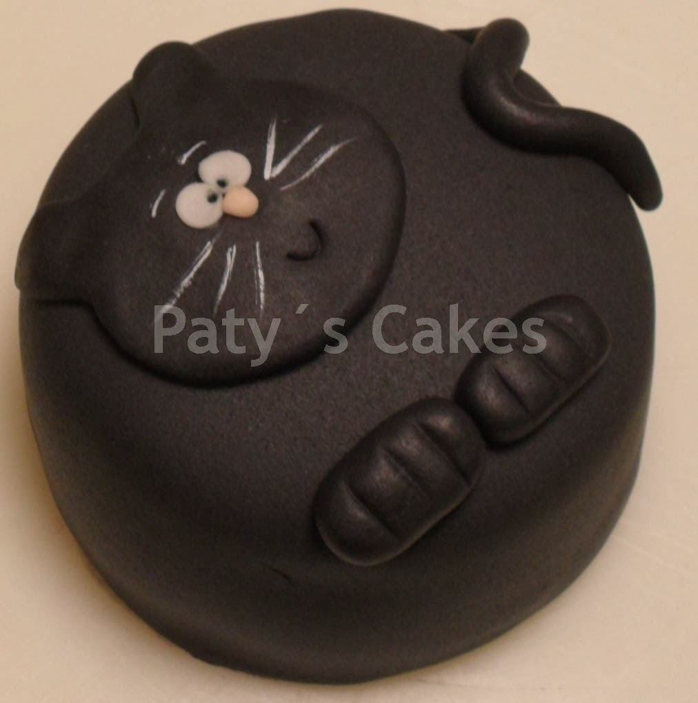 Paty´s Cakes: Halloween -- Gato Preto (Mini Bolo)