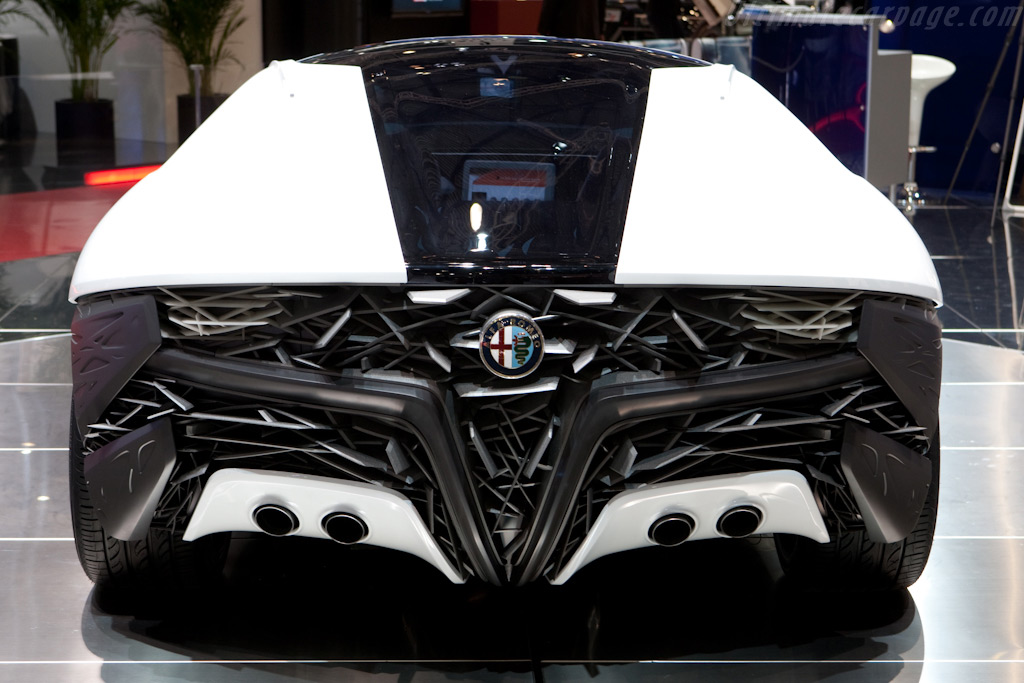 DSNG'S SCI FI MEGAVERSE: THE ALFA ROMEO PANDION - FUTURISTIC CONCEPT CAR