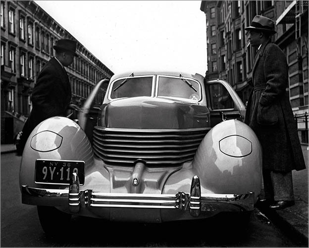 OLTRE IL MURO: ARTE e FOTOGRAFIA: JOHN GUTMANN | PHOTOGRAPHER