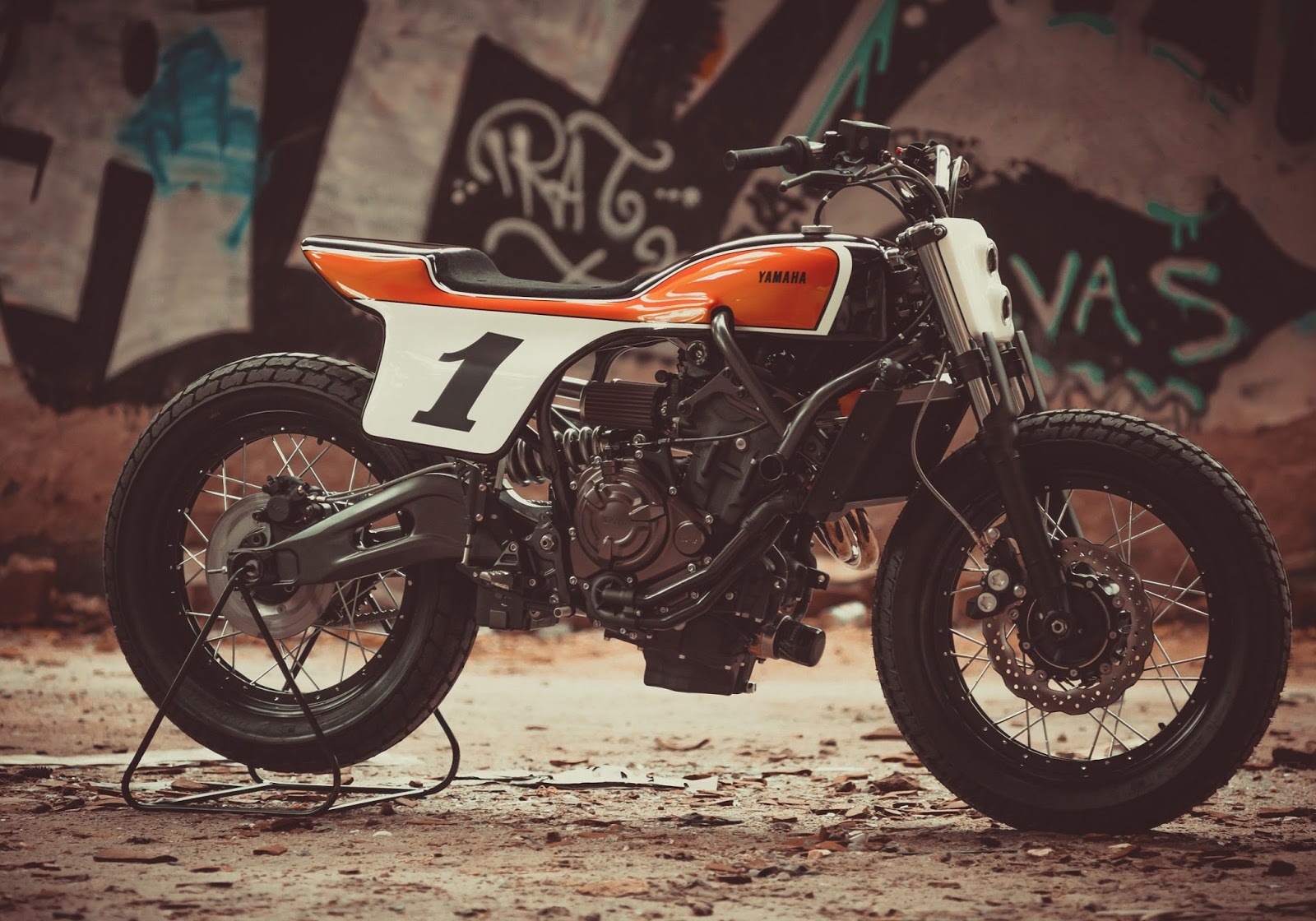 Racing Cafè: Yamaha XSR 700 by Jigsaw Customs Motorcycles