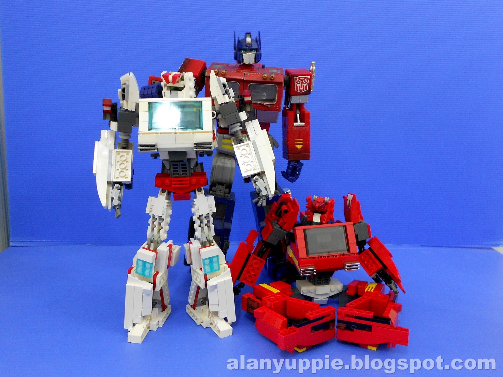 Alanyuppie's LEGO Transformers: LEGO Ironhide and Ratchet Part 2 - Bot ...