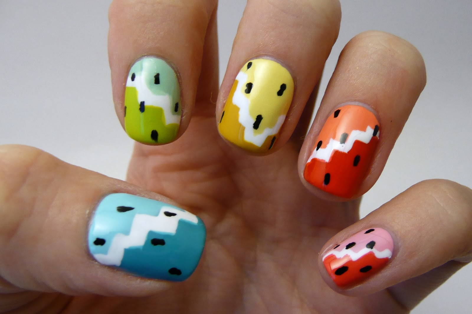 Casa de Polish: South American Favela Painting Project Nails