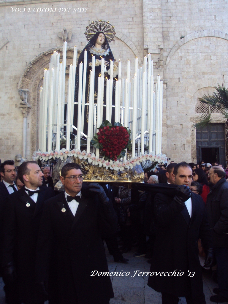 Voci e colori del Sud: La processione della Desolata a Bitonto