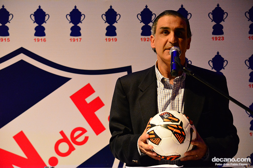 Cada día más grande – Decano