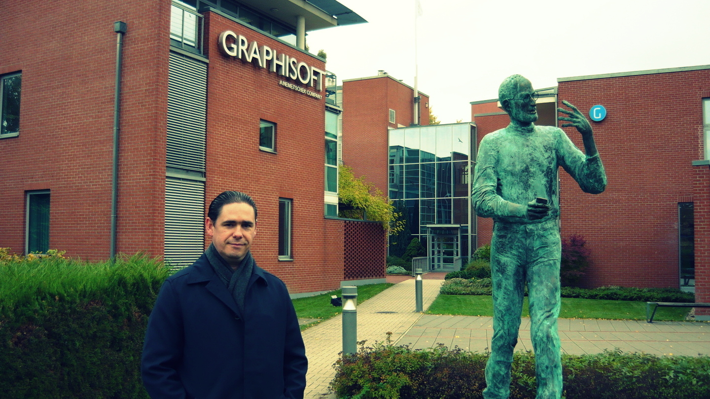 MEDITÁCIÓ - a kolostor udvarán: Graphisoft Park és a "polgár"